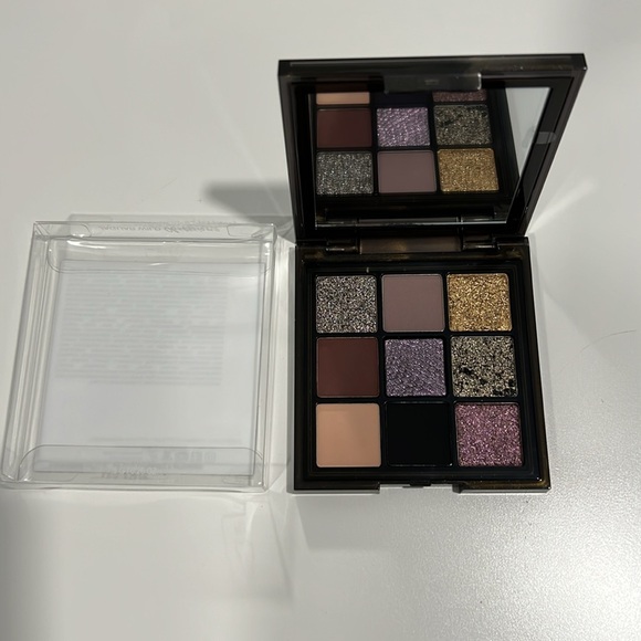 HUDA BEAUTY | Makeup | Nib Jaguar Huda Beauty Wild Obsessions Eyeshadow ...